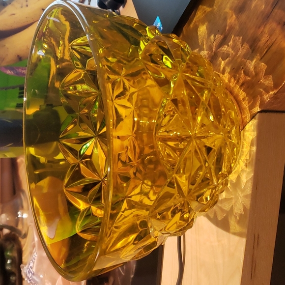 Source Unknown | Other | Vintage Triangle Daisy Yellow Glass Bowl ...